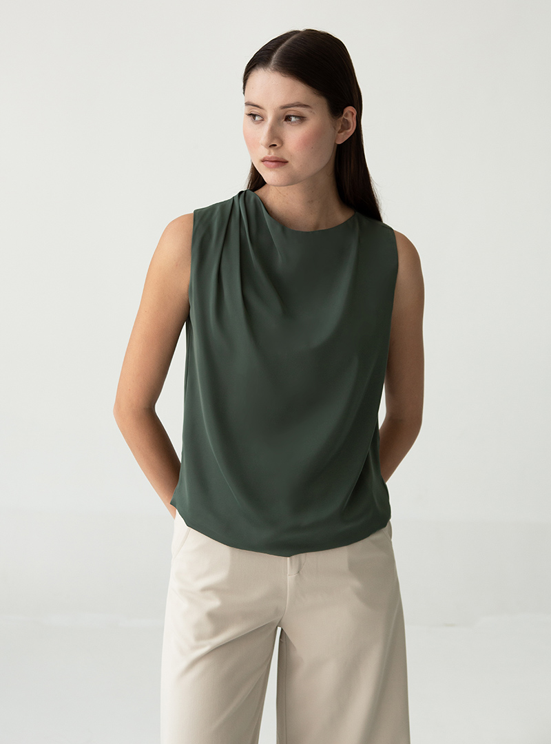 Double V-Neck Top 2.0 - THE FORM