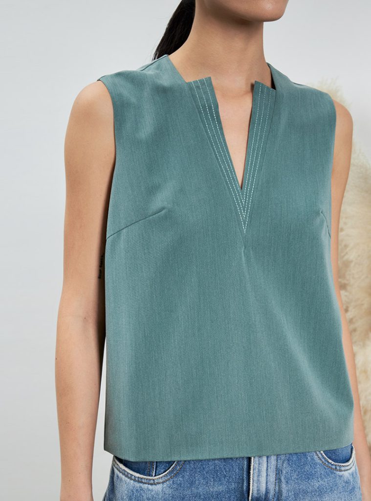 Double V-Neck Top 2.0 - THE FORM